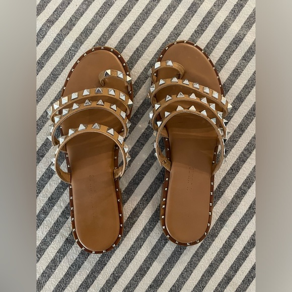 Sincerly Jules | Shoes | Sincerely Jules Flat Sandals | Poshmark